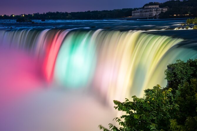 Niagara Falls Night Illumination Tour: Holiday Edition - Introduction: What to Expect from this Niagara Falls Night Tour