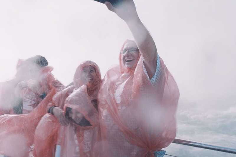Niagara Falls, ON: Helicopter Ride with Boat & Skylon Lunch - FAQs