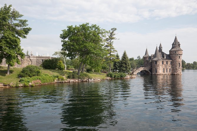 Niagara Falls, Toronto and 1000 Islands, 3 Day Tour from NYC - The Sum Up