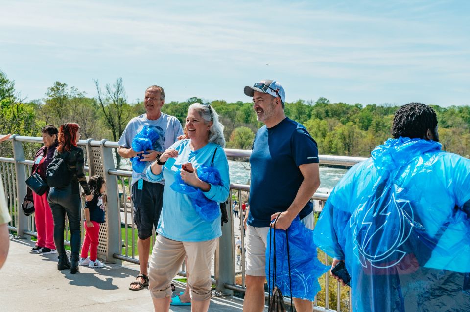 Niagara Falls, USA: American Tour & Maid of The Mist - The Experience for Different Types of Travelers