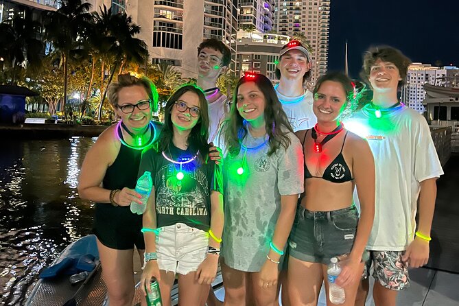 Night on Paddleboard Under the Lights Experience in Fort Lauderdale - Who Should Consider This Tour