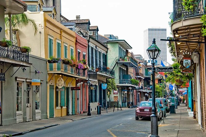 NOLA's BIG 4 PRIVATE CITY TOUR, NO GHOST, ONLY FACTS! - The Garden District: Southern Elegance and Historic Mansions