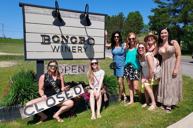 NON BUS 4 Winery Traverse City Wine Tour on Old Mission Peninsula - Key Points
