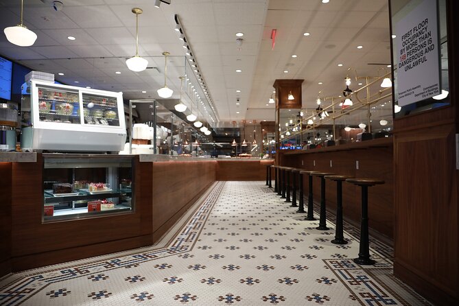 NYC Breakfast at USA Brooklyn Deli in Times Square - Key Points
