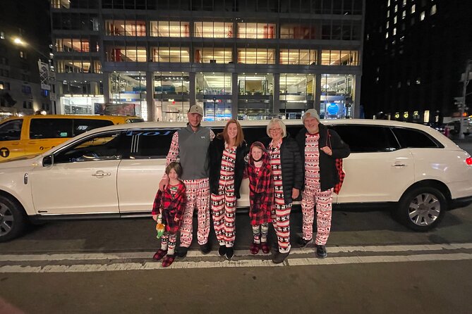 NYC Christmas Lights Tour by Limousine (Manhattan/ Dyker Heights) - FAQs