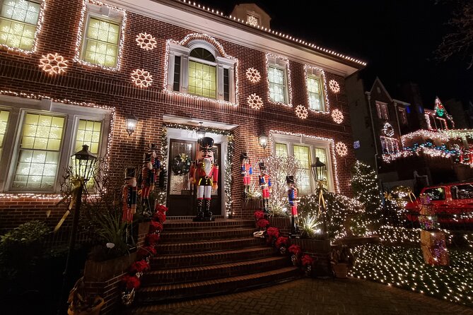 NYC: Dyker Heights Christmas Lights Express Hot Coco+Santa Cookie - Exploring Dyker Heights: What to Expect