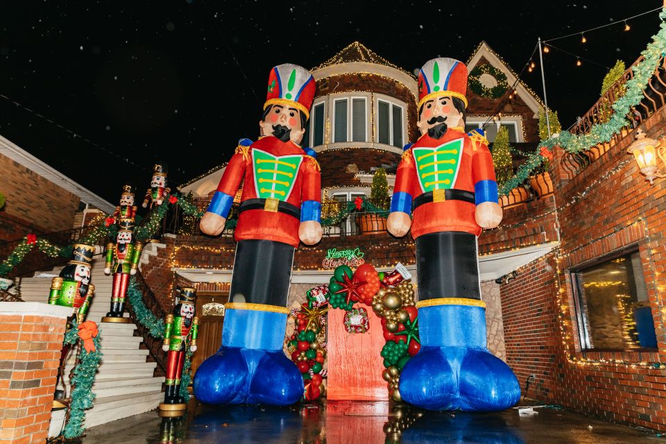 NYC: Dyker Heights Christmas Lights & Skyline View Bus Tour - FAQs