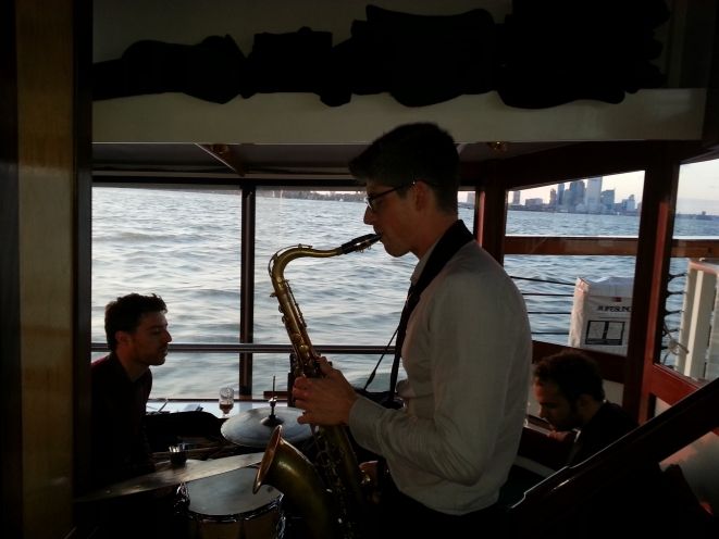 NYC: Evening Jazz Cruise on the Yacht Manhattan - Practical Tips for Your Cruise  