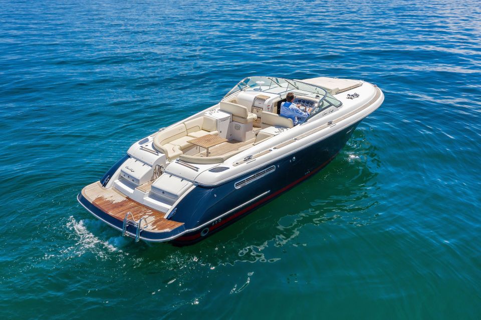 NYC: Fall Foliage Private Yacht Tour - Key Points