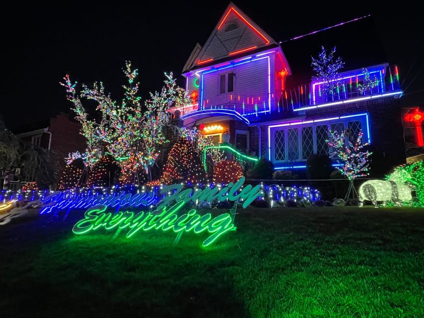 NYC | French guided tour of Christmas in Brooklyn - An In-Depth Look at the Tour Experience