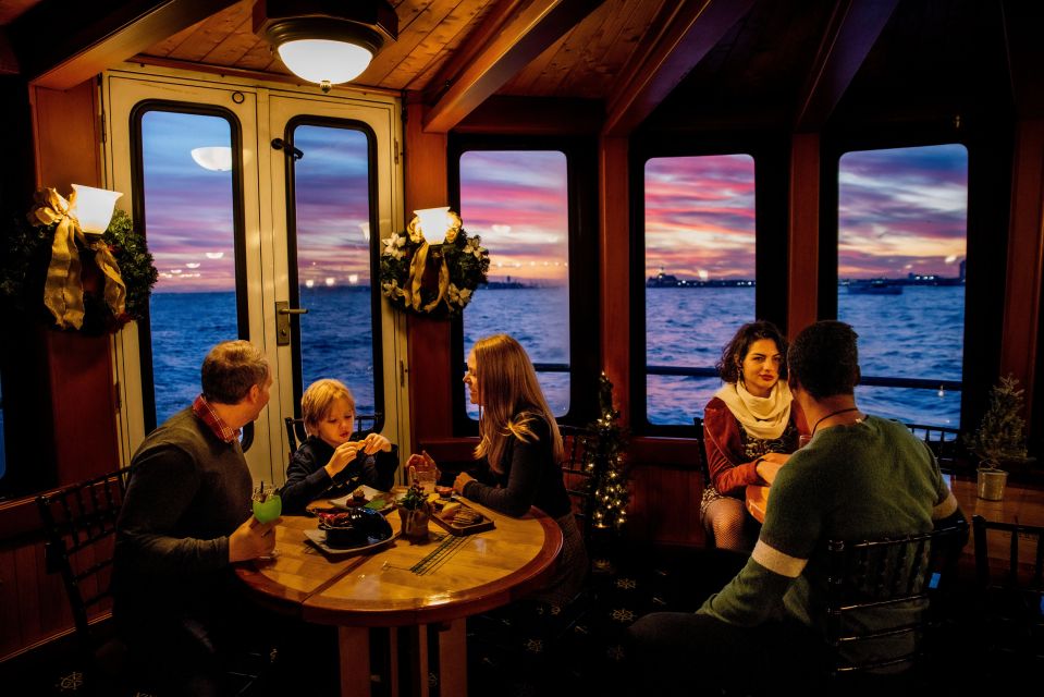 NYC: Holiday Yacht Cruise with Jazz, Cocoa & Carols - The Sum Up