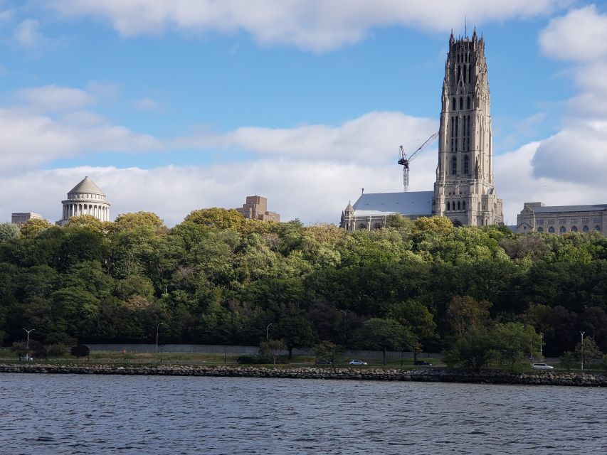 NYC: Hudson River Fall Foliage Sailing Trip - Key Points