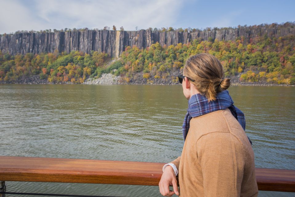 NYC: Hudson River Fall Foliage Yacht Tour - The Experience in Detail