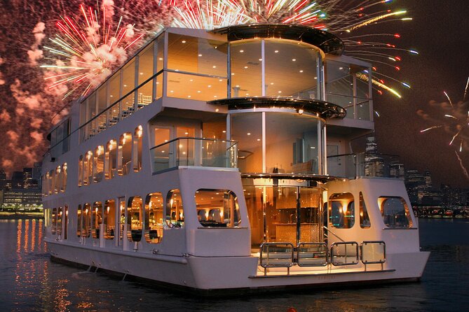NYC July 4th Fireworks on a Luxury Yacht with Open Bar and Dinner - Final Thoughts: Who Is This Tour For?