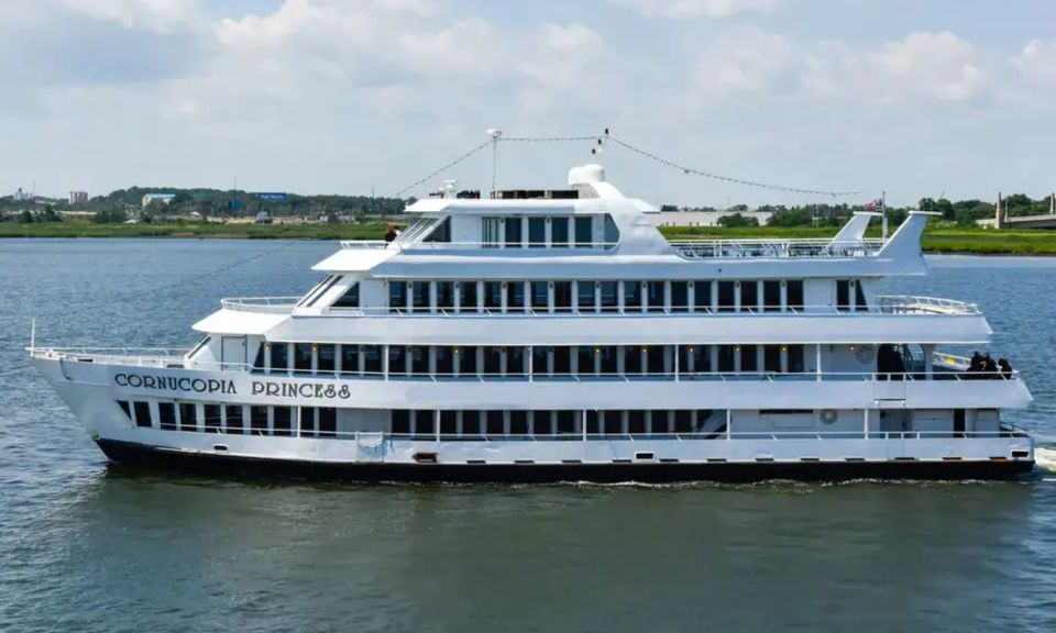 NYC: July 4th Fireworks Party Cruise with BBQ Buffet & Bar - Who Will Love This Experience?
