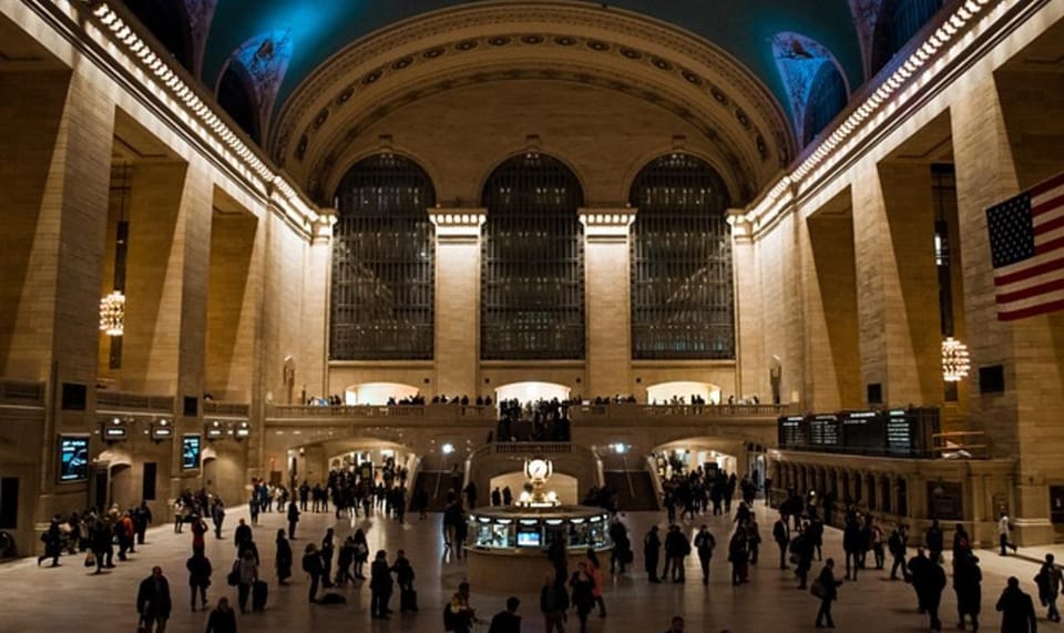 NYC: Midtown and 5th Avenue Sunrise Walking Tour - Key Points