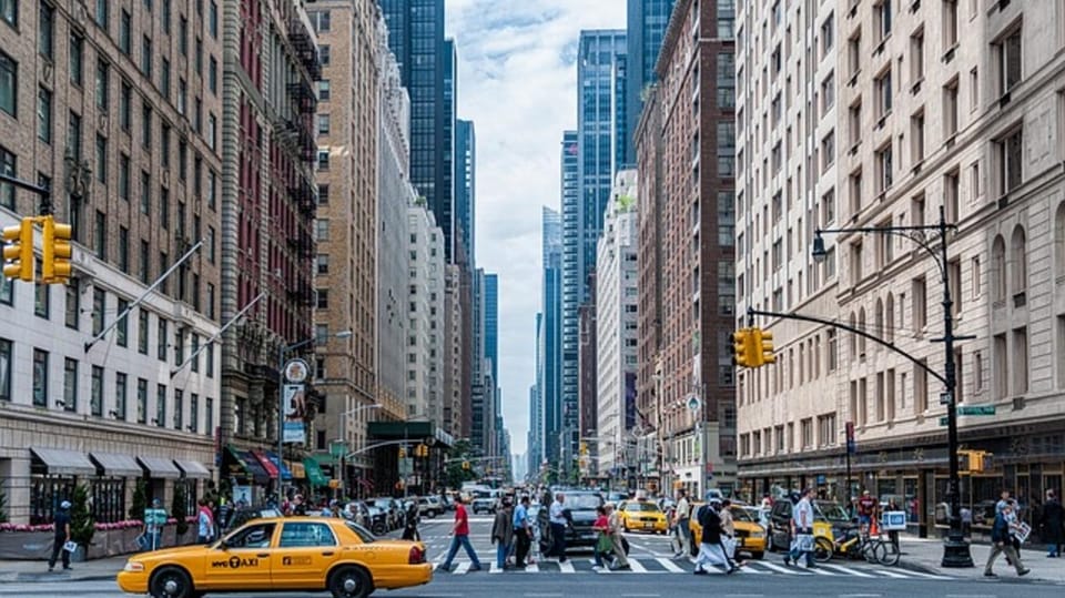 NYC: Midtown and 5th Avenue Sunrise Walking Tour - Who Should Consider This Tour?