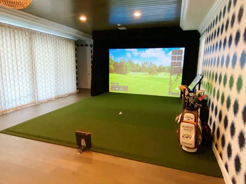 NYC Midtown: VR Golf Experience with Pizza and Beer - Who Would Love This Experience?