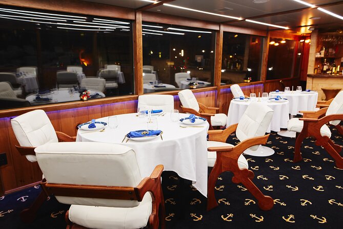 NYC New Year's Eve Dinner Cruise with Music and Open Bar - Key Points