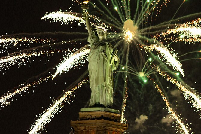 NYC New Year's Eve Dinner Cruise with Music and Open Bar - Final Verdict