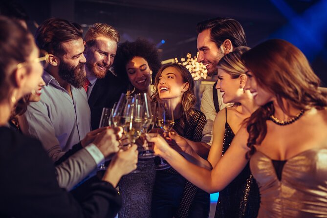 NYC New Year's Eve Luxury Bateaux Plated Dinner Cruise - Analyzing the Value and Who Its Best For