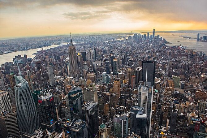 NYC New York Airport Transfer JFK/LGA/EWR to Manhattan | Brooklyn - What to Expect at the Airport