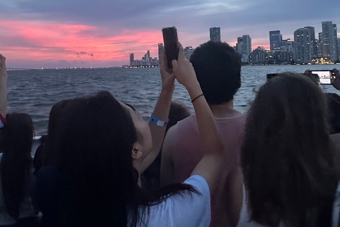 NYC Party Cruise with Light Narration - Authentic Perspectives from Reviews