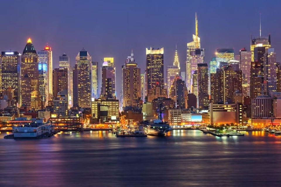 NYC: Private Contrast Tour of New York - Detailed Breakdown of the Itinerary