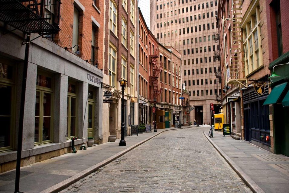 NYC Private Tour Historic Manhattan and Financial District - From Colonial Roots to Capitalist Titans