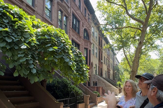 NYC Private Walking Tour: Local Insights, History & Food - Authenticity and Expert Guidance