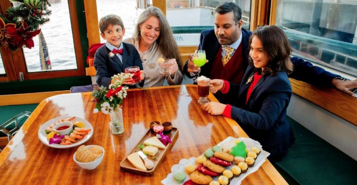 NYC: Sightseeing Holiday Cruise with Drink - The Limitations