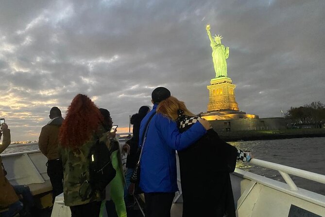 NYC Skyline lights Happy Hour and Cash Bar - The Verdict: Is It Worth It?