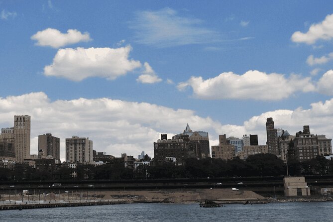 NYC Smartphone Scavenger Hunt Tour - Detailed Breakdown of the Experience