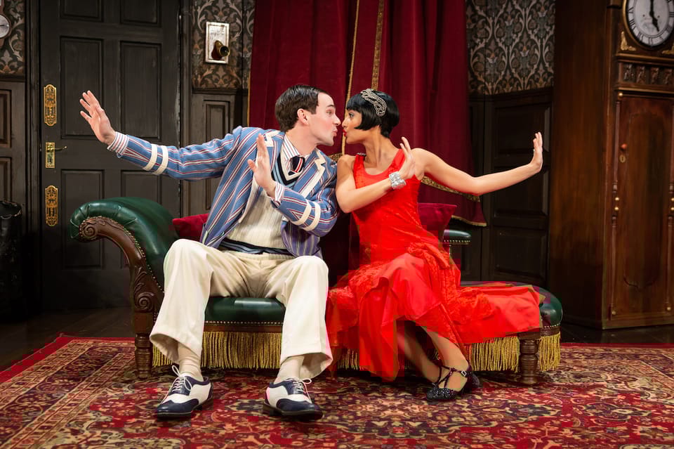 NYC: The Play That Goes Wrong Ticket at New World Stages - Audience Experience & Authentic Insights