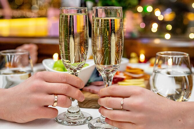 NYC Valentines Dinner Cruise with Live Entertainment and Open Bar - Breaking Down the Experience: What to Expect
