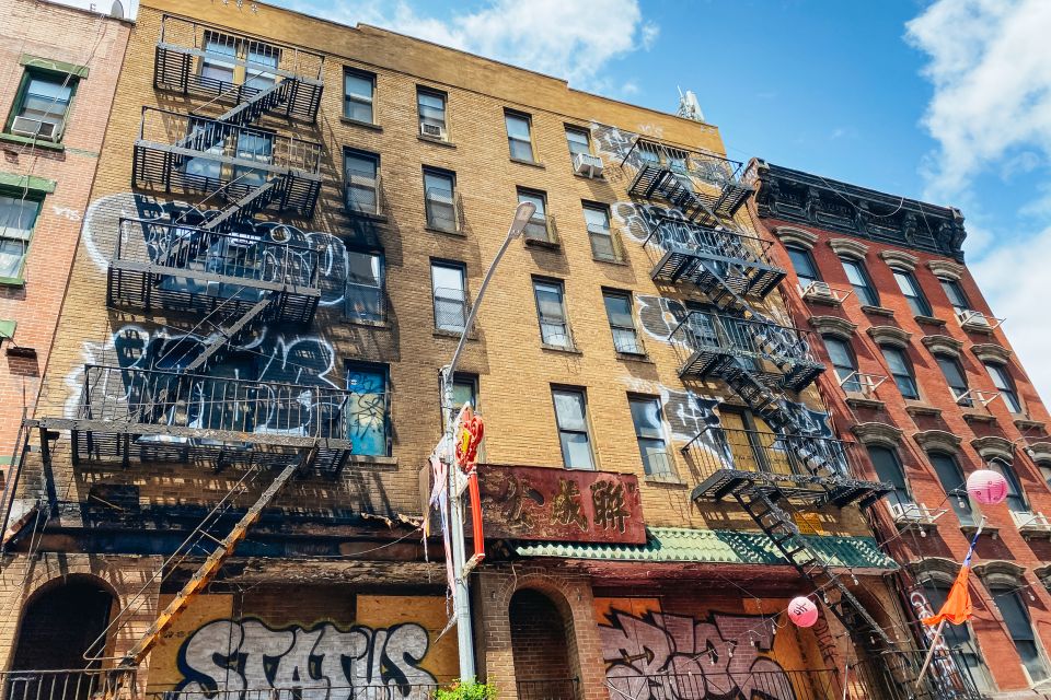 NYC: Walking Tour with Local Guide and 30+ Top NYC Sights - Detailed Breakdown of the Itinerary