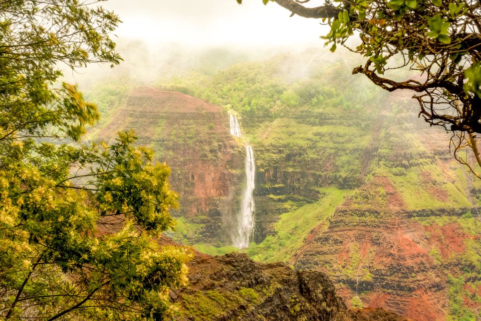 Oahu: Complete Island Tour with Tropical Waterfall Swimming - An In-Depth Look at the Oahu Complete Island Tour