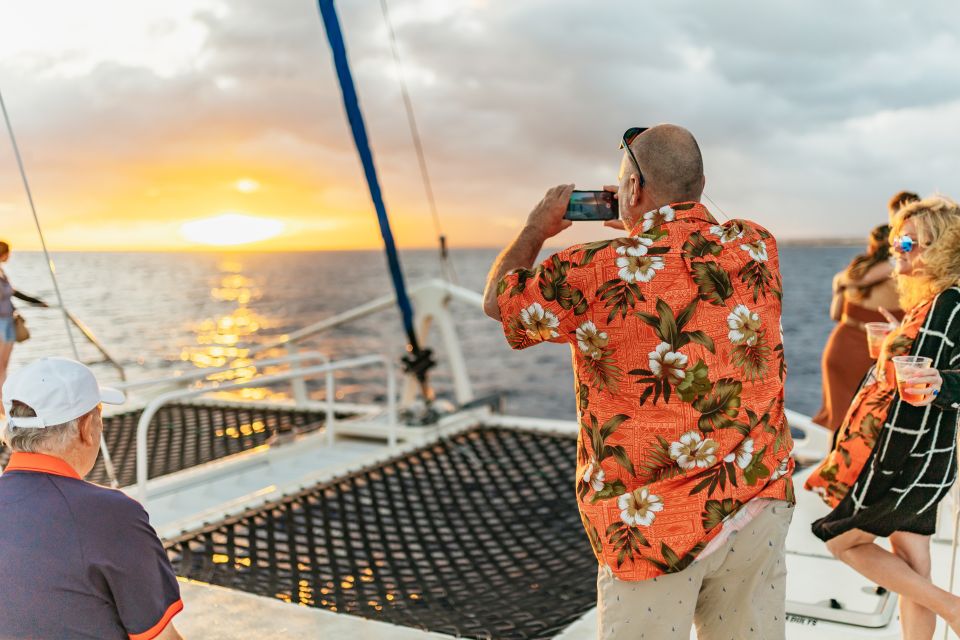 Oahu: Diamond Head Cruise with Drinks & Appetizers - Key Points