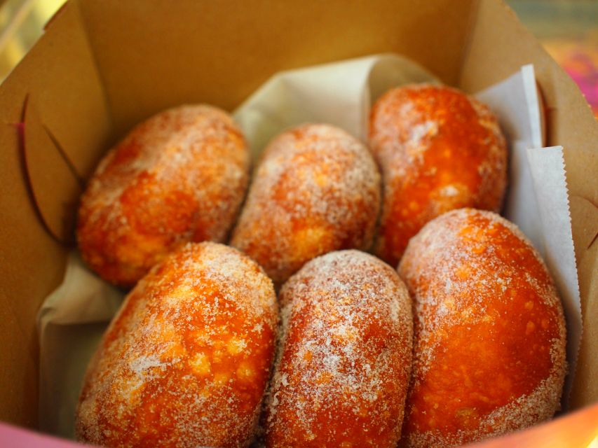 Oahu: Diamond Head Sunrise Hike with Acai Bowl and Malasada - The Experience Breakdown: What to Expect