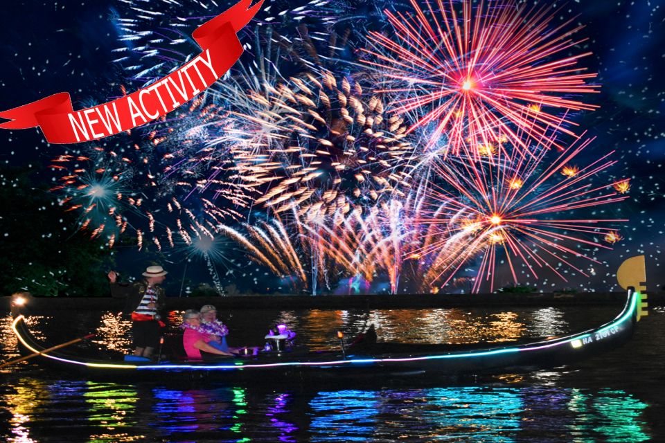 Oahu: Fireworks Cruise - Ultimate Luxury Gondola with Drinks - The Experience in Detail
