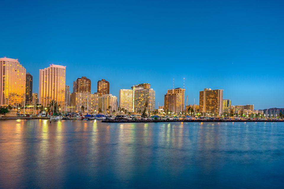 Oahu: Waikiki BYOB Friday Night Fireworks Cruise - FAQ