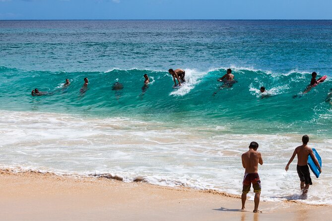 Oahu's Ultimate Grand Circle Island Tour with Snorkeling and More - Who Should Consider This Tour?