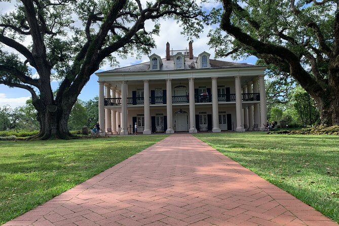 Oak Alley Plantation Admission & Tour with transportation - The Sum Up