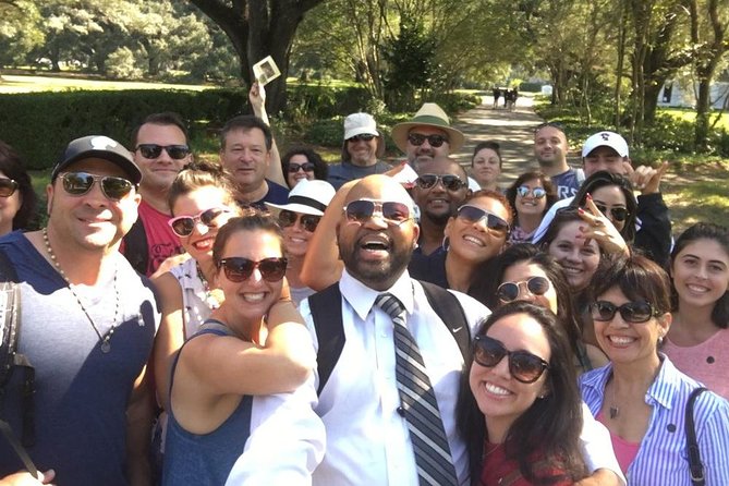 Oak Alley Plantation & Airboat Tours - Transportation and Group Size