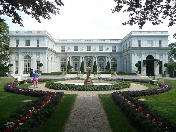 Ocean Drive Historic District: A Newport Self-Guided Driving Tour - The Itinerary in Detail