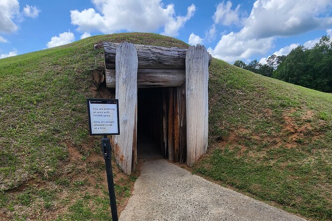 Ocmulgee Mounds Smartphone (GPS/APP) Guided History Walking Tour - An In-Depth Look at the Tour Experience