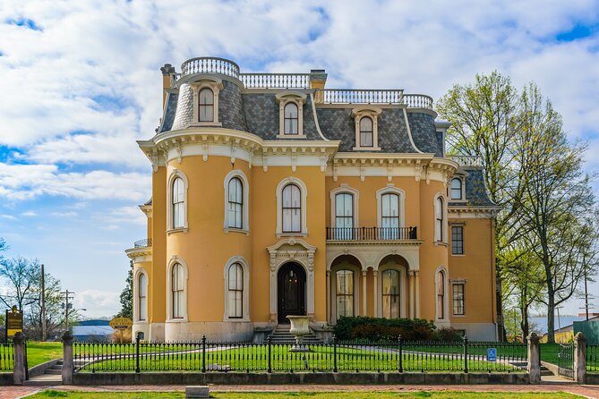 Old Louisvilles Famous Ghosts Smartphone Guided Walking Tour - Practical Details and What to Expect