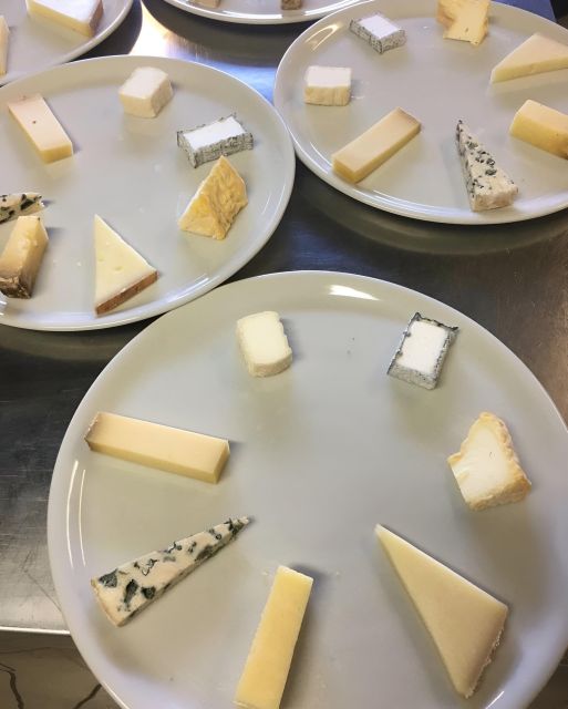 Olive Oil, Cheese, and Wine Tasting with Local Expert - Key Points