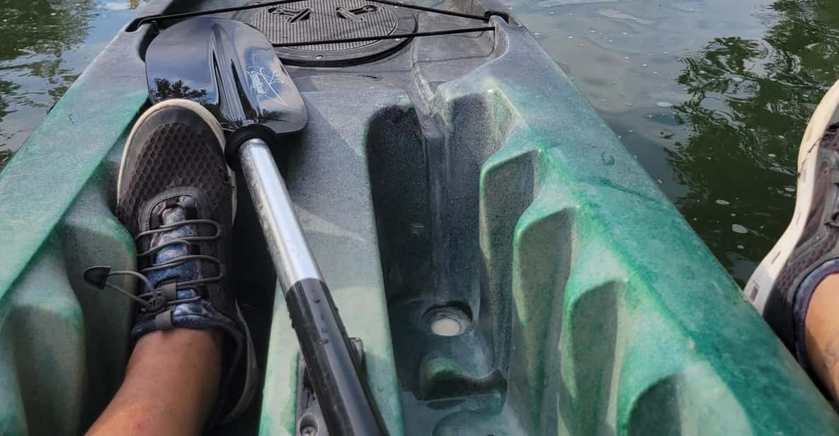 One Hour Daytime Kayak Adventure for single person - Discovering the Experience