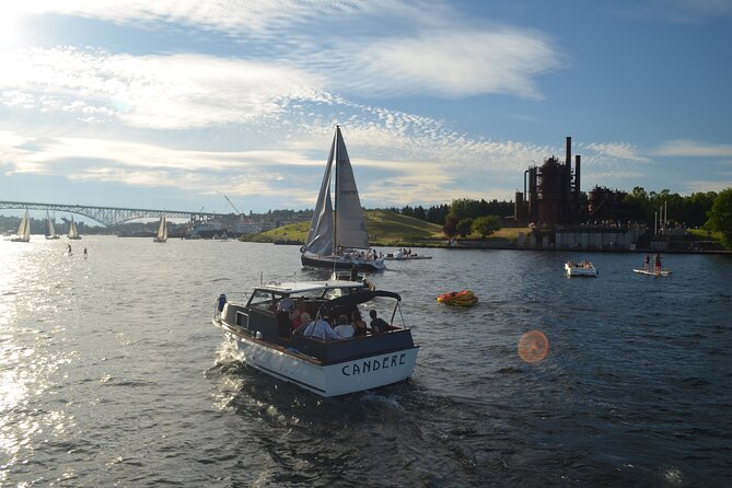 One Hour Social Sightseeing Cruise - BYOB! - A Closer Look at the Experience